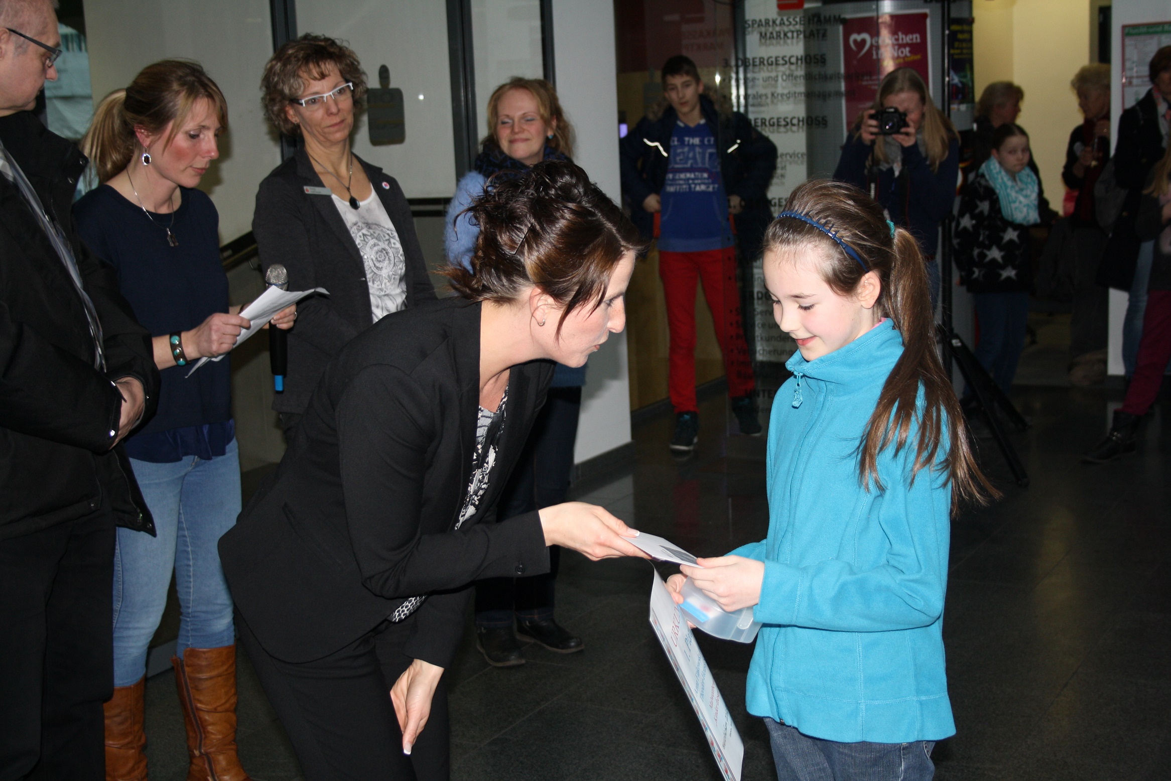 Ausstellung „Kinder dieser Welt“ mit viel Applaus eröffnet – Der Blog ...